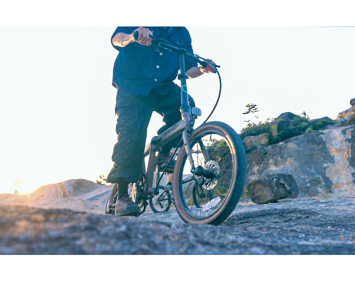 Dahon Hemignway Gravel Folding Bike - 9 Speed- 20" Wheels – DAHON BIKE